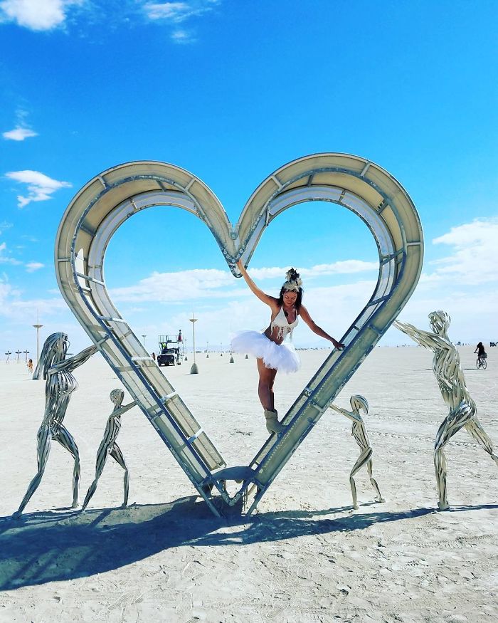 30 Wild and Crazy Photos from Burning Man Take You Deep Inside Its ...
