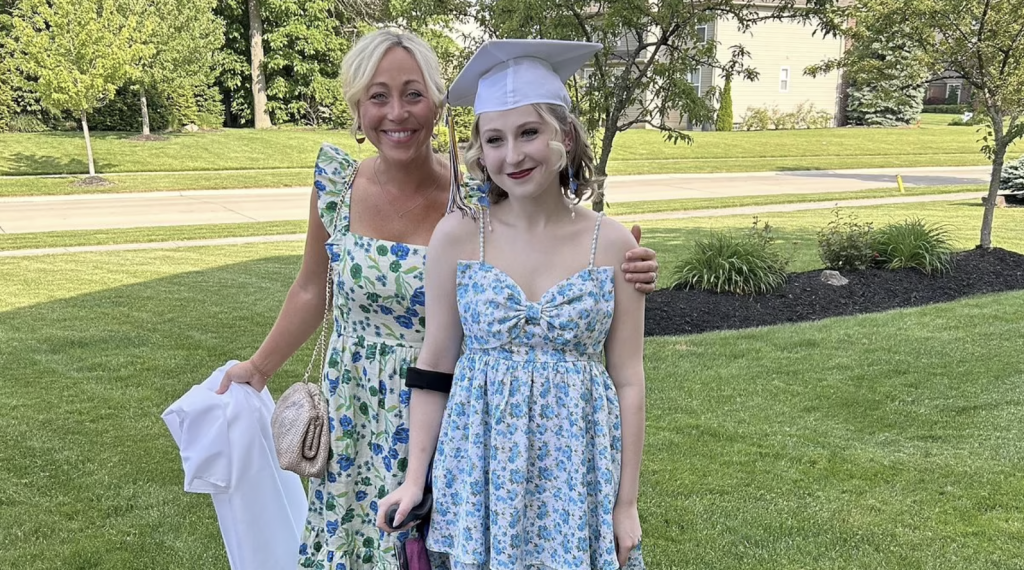 14-Year-Old Girl Struggles with Ulcerative Colitis for Years… The ...
